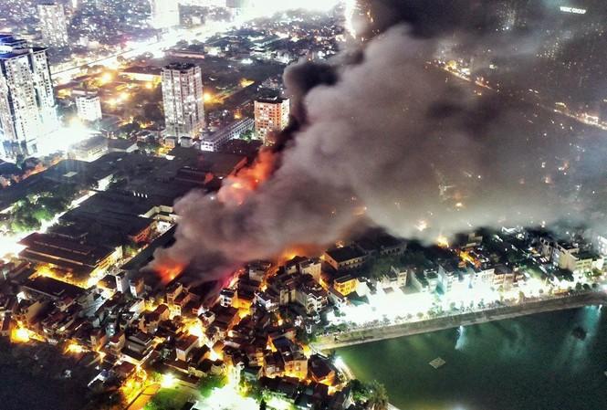 Hanoi warehouse fire site vicinity safe now: minister - Vietnam Insider