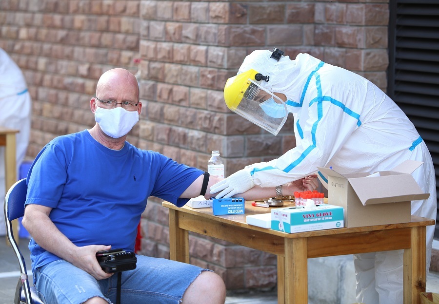 How Vietnam support foreigners amid pandemic? - Vietnam Insider